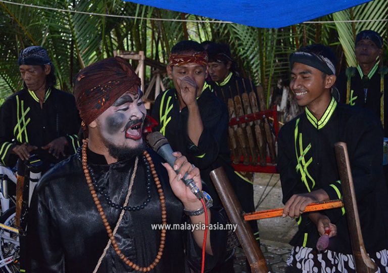 The Kenthongan of Central Java - MalaysiaAsia
